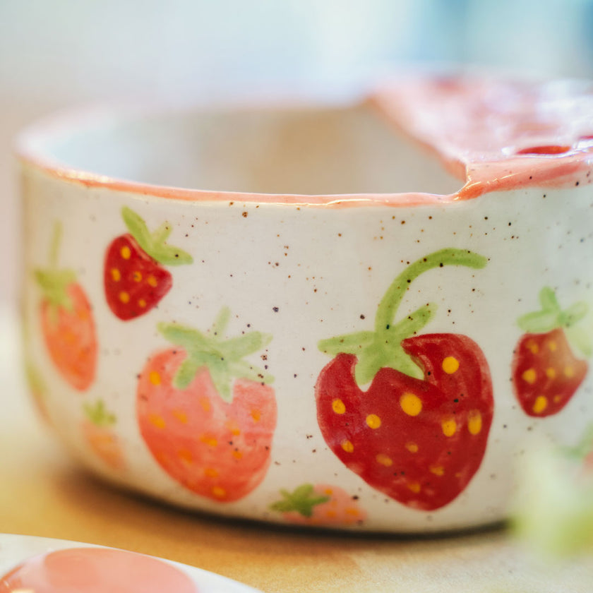 April | Berry Patch Colander – Whitby Art Studio